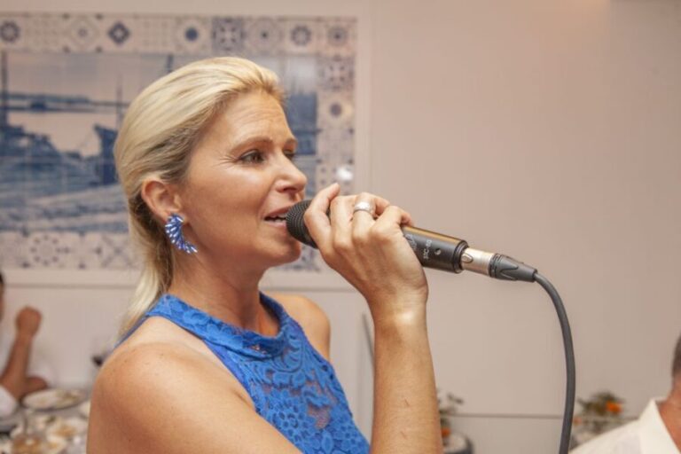 Algarve: Fado Night with 6- Course Algarvian Tapas Dishes - Why This Experience Works