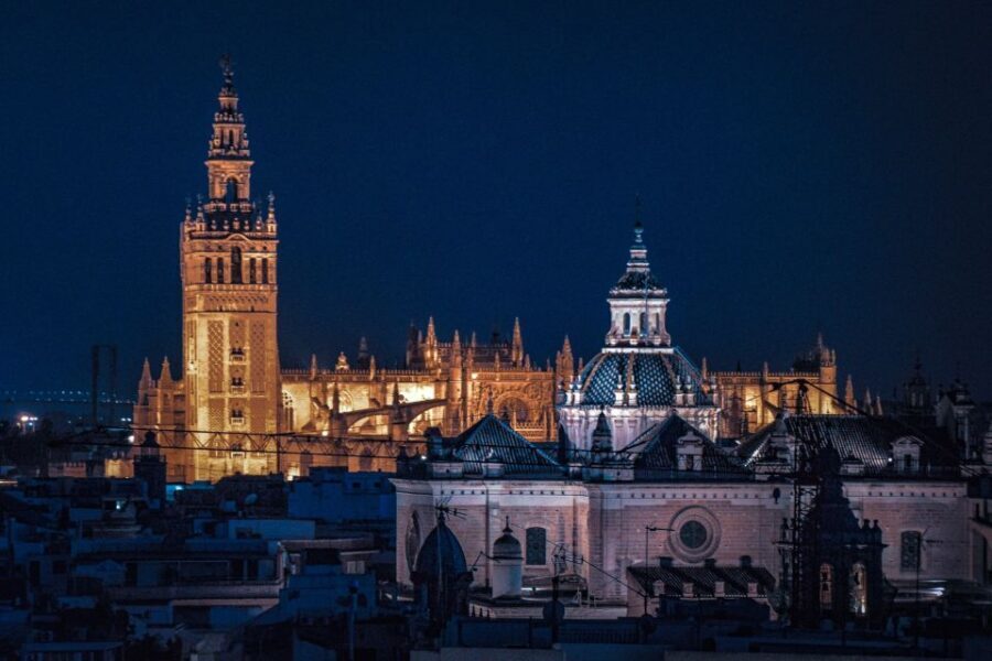 Algarve: Seville Full-Day Shopping and Sightseeing Tour - A Closer Look at the Itinerary and Experience