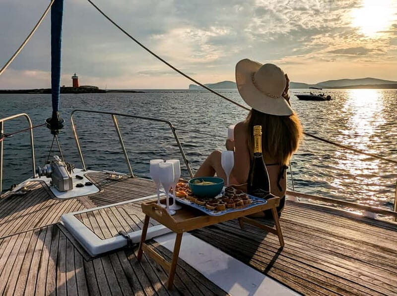 Alghero: Sunset Sailing Cruise with Aperitif - Examining the Price and Value