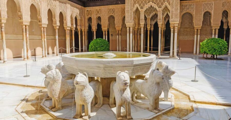 Alhambra & Nasrid Palace: Private Tour with Tickets - Value and Pricing Analysis
