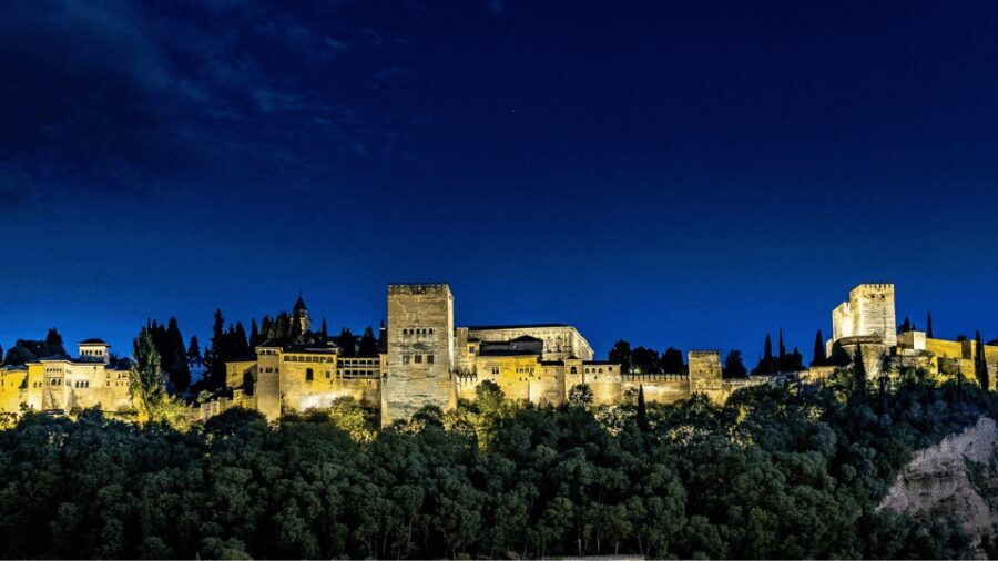Alhambra: Nasrid Palaces Guided Night Tour without tickets - Final Thoughts