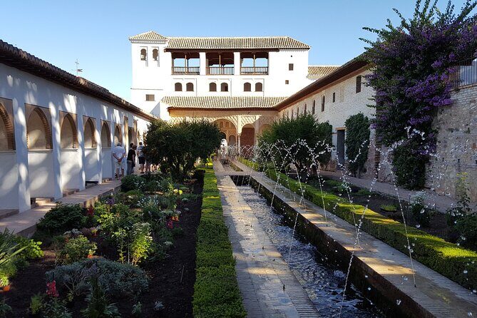 Alhambra private tour with tickets - Who Is This Tour Best For?