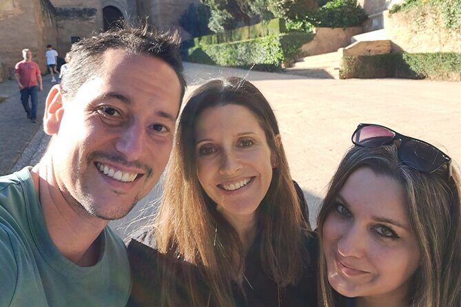 Alhambra Unique Experience: Private visit with official guide - Who Is This Tour Best For?