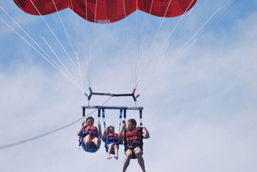 Alicante: Boat Trip and Parasailing Experience with Drink - Is It Worth the Price?