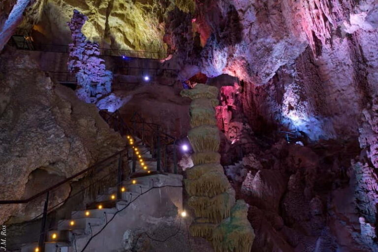 Alicante: Canelobre Caves & Busot Tour with Local Guide - How the Tour Compares to Others