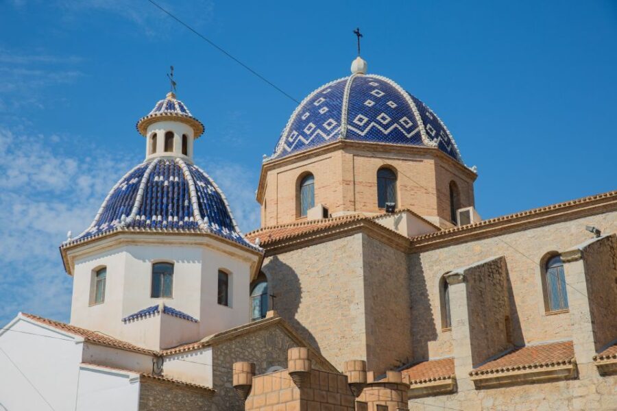 Alicante Charming Villages Tour: Villajoyosa and Altea - Transition to Altea