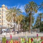 Alicante: Express Walk with a Local in 60 minutes - Discovering Alicante in Just an Hour