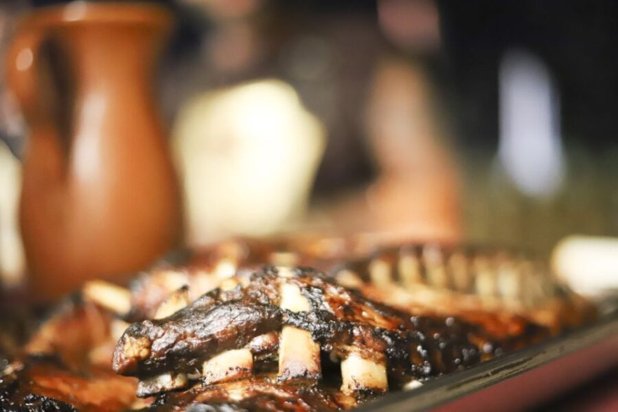Alicante: Villajoyosa Gran Circus Maximus Entry Ticket - The Meal: More than Just a Snack