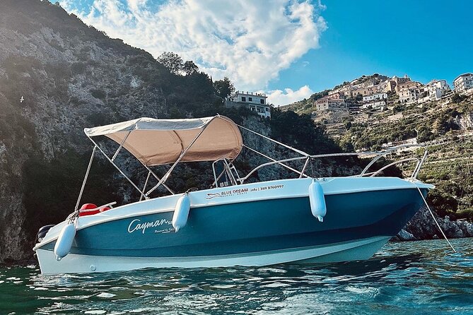 Amalfitan coast boat rent no license or with professional skipper - Key Points