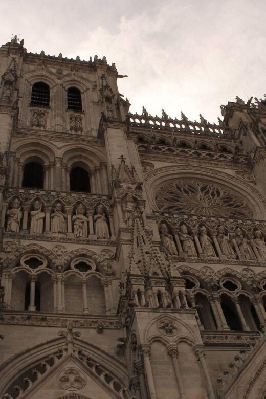 Amiens Private Guided Walking Tour - Key Sites and Their Stories