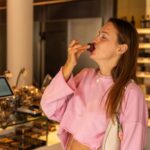 Amsterdam: 10 Tastings Guided Food Tour by UNESCO Canals - How the Tour Unfolds: A Detailed Breakdown