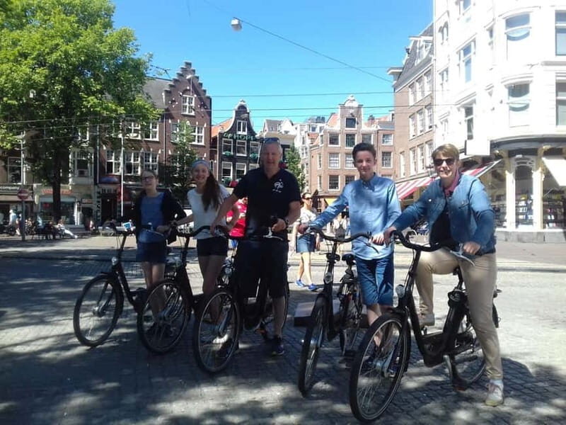 Amsterdam bike tour with a French-speaking guide local! - Detailed Breakdown of the Itinerary