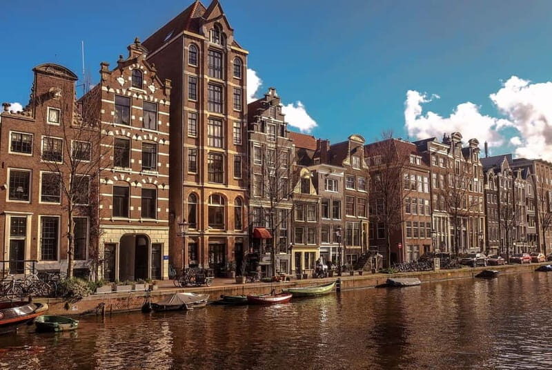 Amsterdam: Burger Dinner Canal Cruise - What To Expect on the Cruise