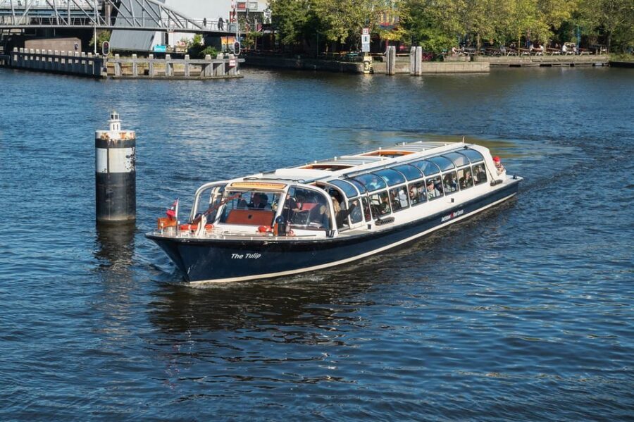 Amsterdam: Canal Cruise with Live Commentary & Audio Guide - The Itinerary: Navigating the Heart of Amsterdam
