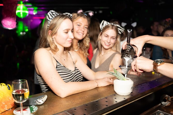 Amsterdam: City Centre Bar Crawl and Nightlife Experience - Key Points
