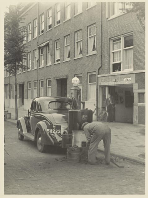 Amsterdam: Cycling along the World War Two spots - Highlights and Significance of Each Stop