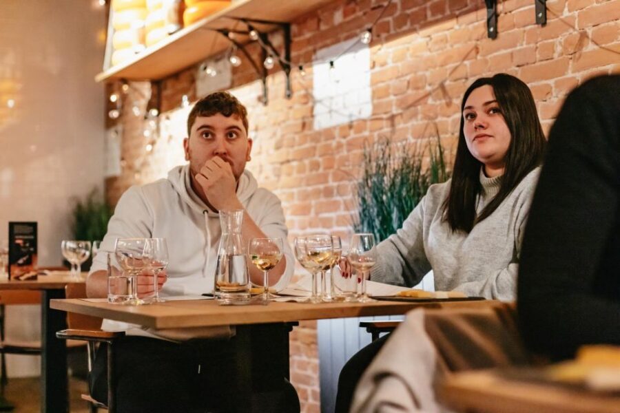 Amsterdam: Dutch Cheese Tasting Experience with Wine - The Cheese and Wine Pairings: What to Expect
