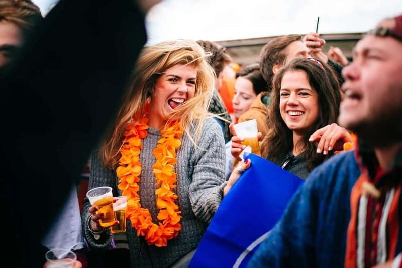 Amsterdam: Kings Night Pub Crawl with VIP Club Entry - The Venue Selection: More Than Just Bars