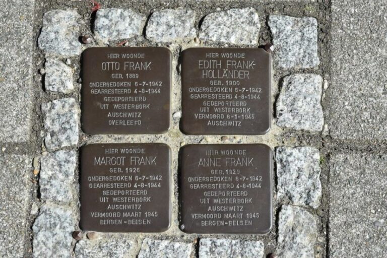 Amsterdam: Life of Anne Frank and Neighborhood Walking Tour - What to Expect During the Tour