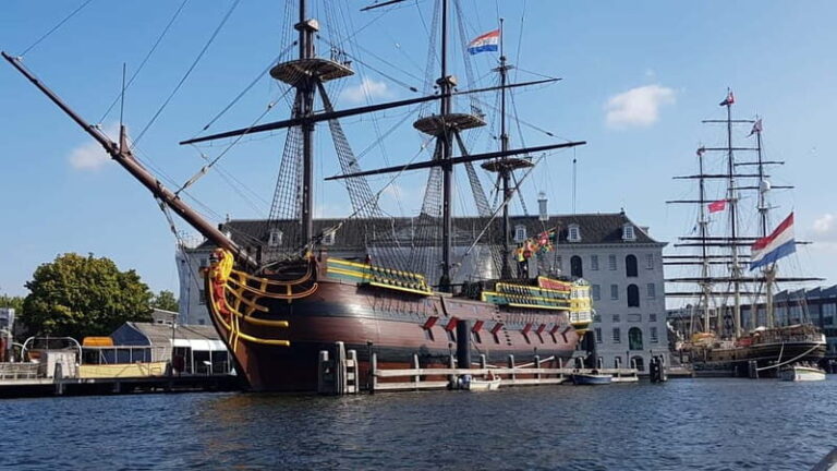 Amsterdam: Off the Beaten Path Bike Tour in French - Itinerary Breakdown: What You Will See and Experience