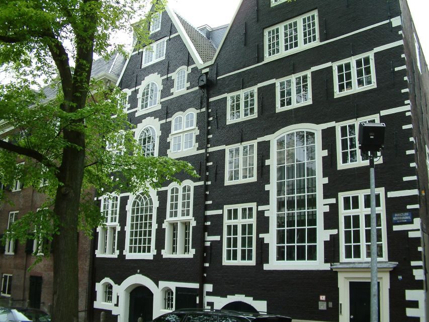 Amsterdam Old City Private Walking Tour - What to Expect During the Tour