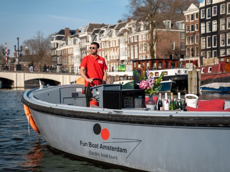 Amsterdam: Private Luxury Cruise with Drinks & Silent Disco - What Youll See and Experience