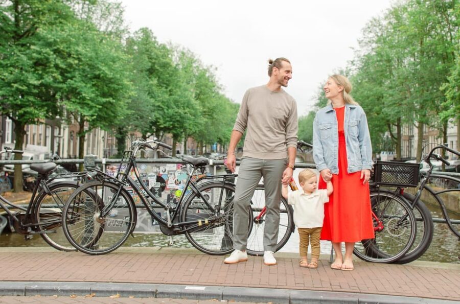Amsterdam: Professional Photoshoot with 20 Images - Why This Photoshoot Offers Great Value