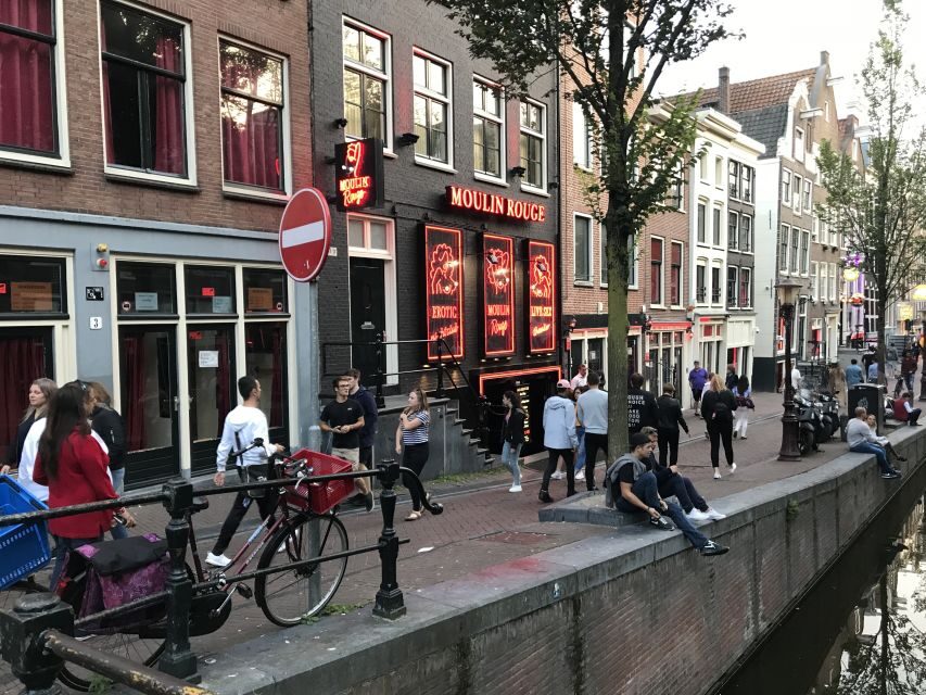 Amsterdam: Red Light District and Local Pub Tour - The Detailed Itinerary