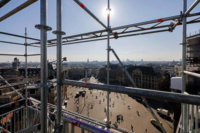 Amsterdam: Rooftop View 'De Nieuwe Kerk' Entry Ticket - The Experience in Action