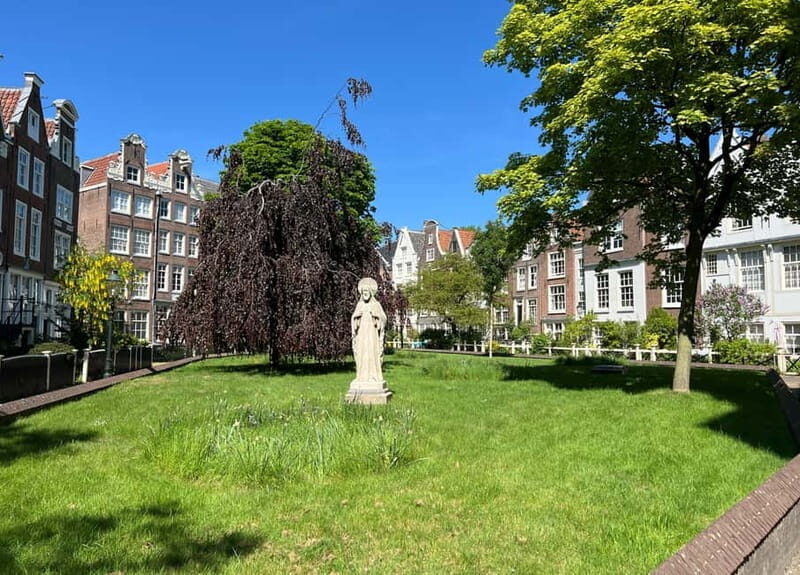 Amsterdam: Urban Legends and History Tour with Local Guide - An In-Depth Look at the Stops
