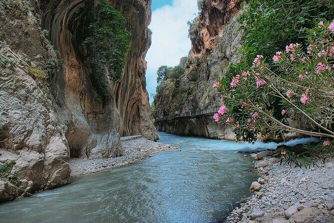 An amazing Saklkent tour in Kalkan by Unlimited-Holidays. - YakaPark Lunch: Tasting Local Flavors