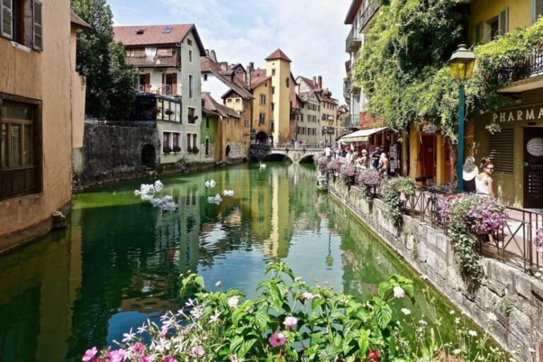 Annecy: Private Guided Tour - Discover "Venice of the Alps" - The Practical Side: What to Consider