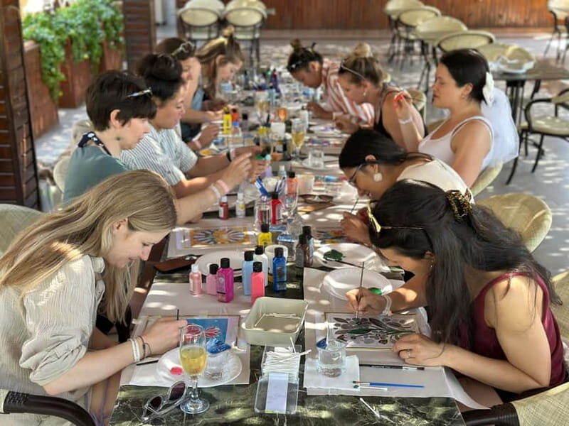 Antalya: Frame Glass Painting Workshop with Turkish Tea - Breaking Down the Experience