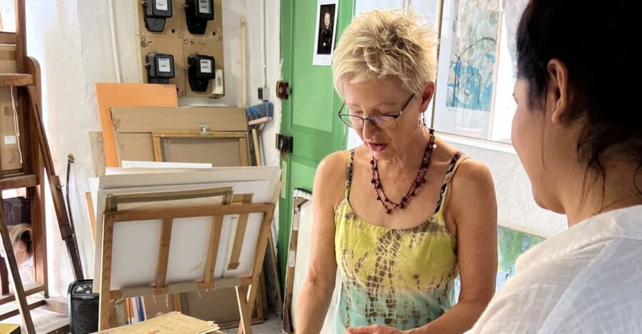 Antibes: make your art souvenir with a Local Artist - An Up-Close Look at the Art Workshop