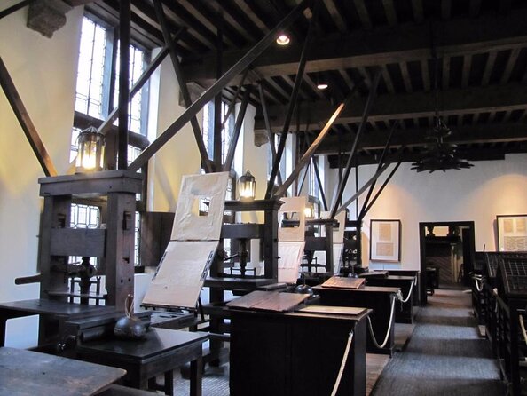 Antwerp Scavenger Hunt and Highlights Self-Guided Tour - Key Points