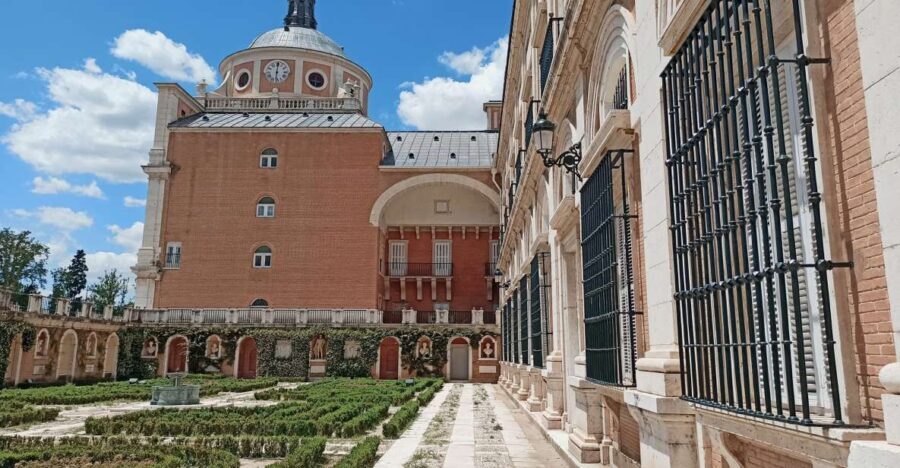 Aranjuez: Royal Palace Guided Tour - Why This Tour is a Smart Choice