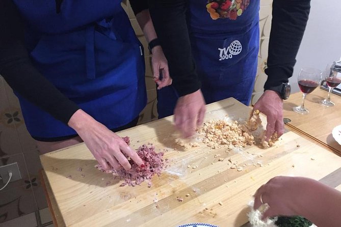 Arezzo: Colorful Tagliatelle & Ravioli Home Cooking class - Key Points