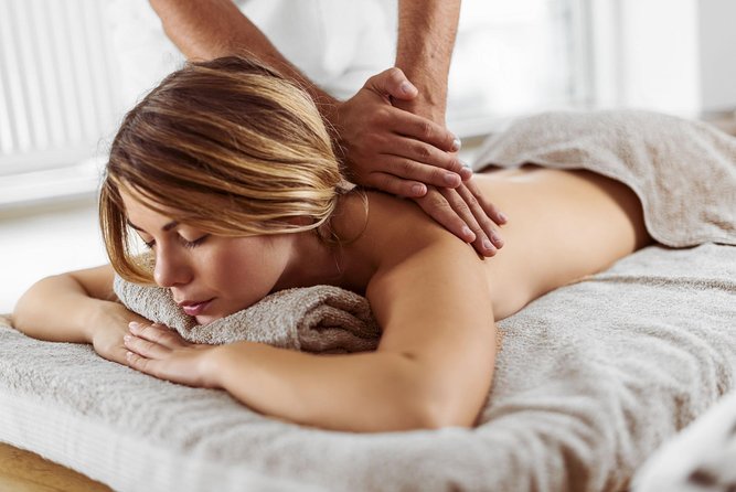Aroma Massage - Enjoy a complete Spa experience from the comfort of your room - Key Points