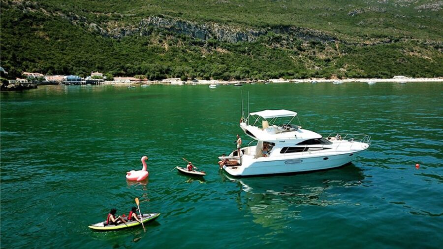 Arrábida Full-Day Yacht Tour from Lisbon - Discovering Arrábidas Natural Beauty from the Water