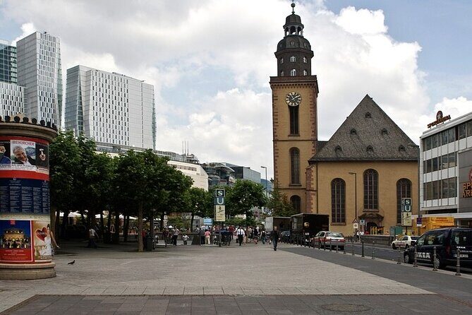 Arrival Transfer: Frankfurt Airport FRA to Frankfurt by Van - The Sum Up