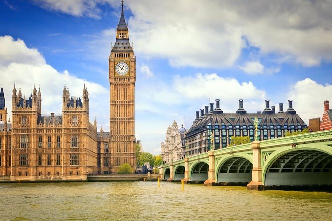 Arrival Transfer: London Airport LHR to London by Business Car - Key Points
