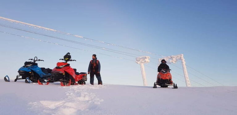 Arvidsjaur: 2-hour snowmobile tour in Swedish Lapland - Equipment and Comfort