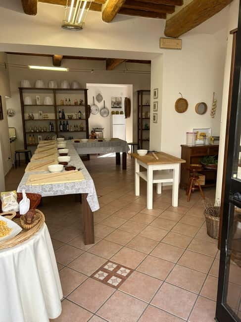Assisi: Italian Desserts Class in Home-Style Cooking School - Deep Dive into the Experience