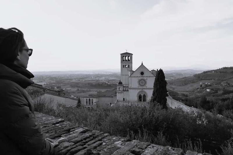 Assisi: Private or Group Photo Session with a Local - What to Expect During the Tour