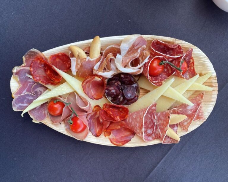 At the gates of Toulouse: Gourmet Tour - Food and Atmosphere