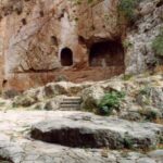 Athens: Delphi, Corycian Cave, and 300 Battlefield Day Trip - Practical Considerations