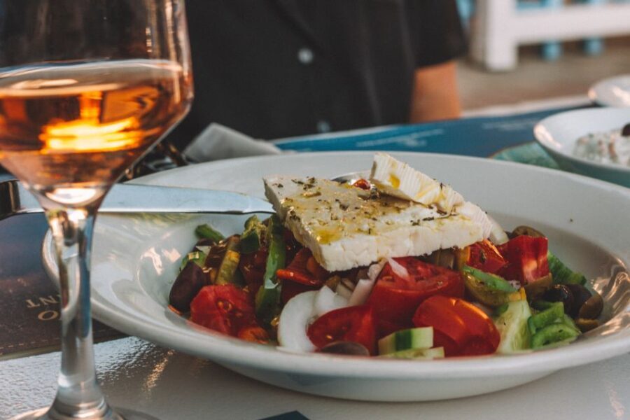 Athens: Evening Guided Walking Tour with Plaka & Dinner - Who Will Love This Tour?