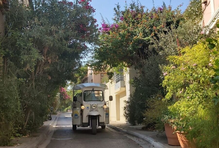 Athens from Piraeus: Private E-Tuk Tuk Half-Day Tour - A Detailed Breakdown of the Itinerary