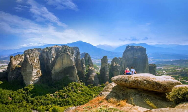 Athens: Meteora Monasteries Tour with Local Guide and Lunch - The Monasteries: What You Will See & Experience