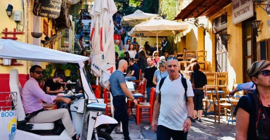 Athens: Private Evening Sightseeing Tour by Electric Tuk-Tuk - How It Compares to Other Experiences